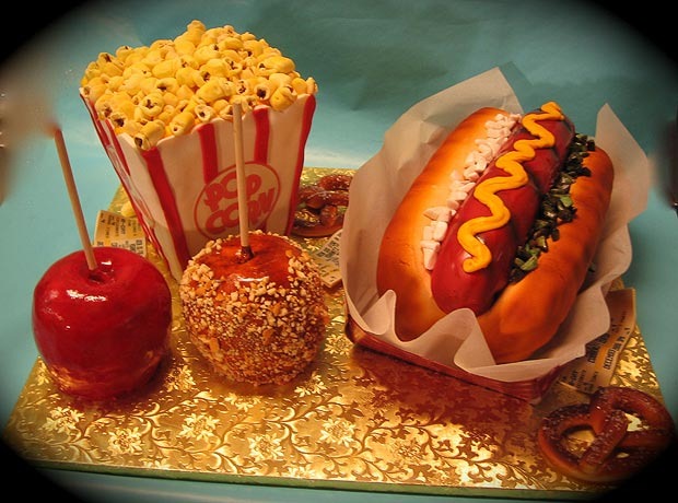 Cakes and Sweets that look like Fast Food | Amusing Planet